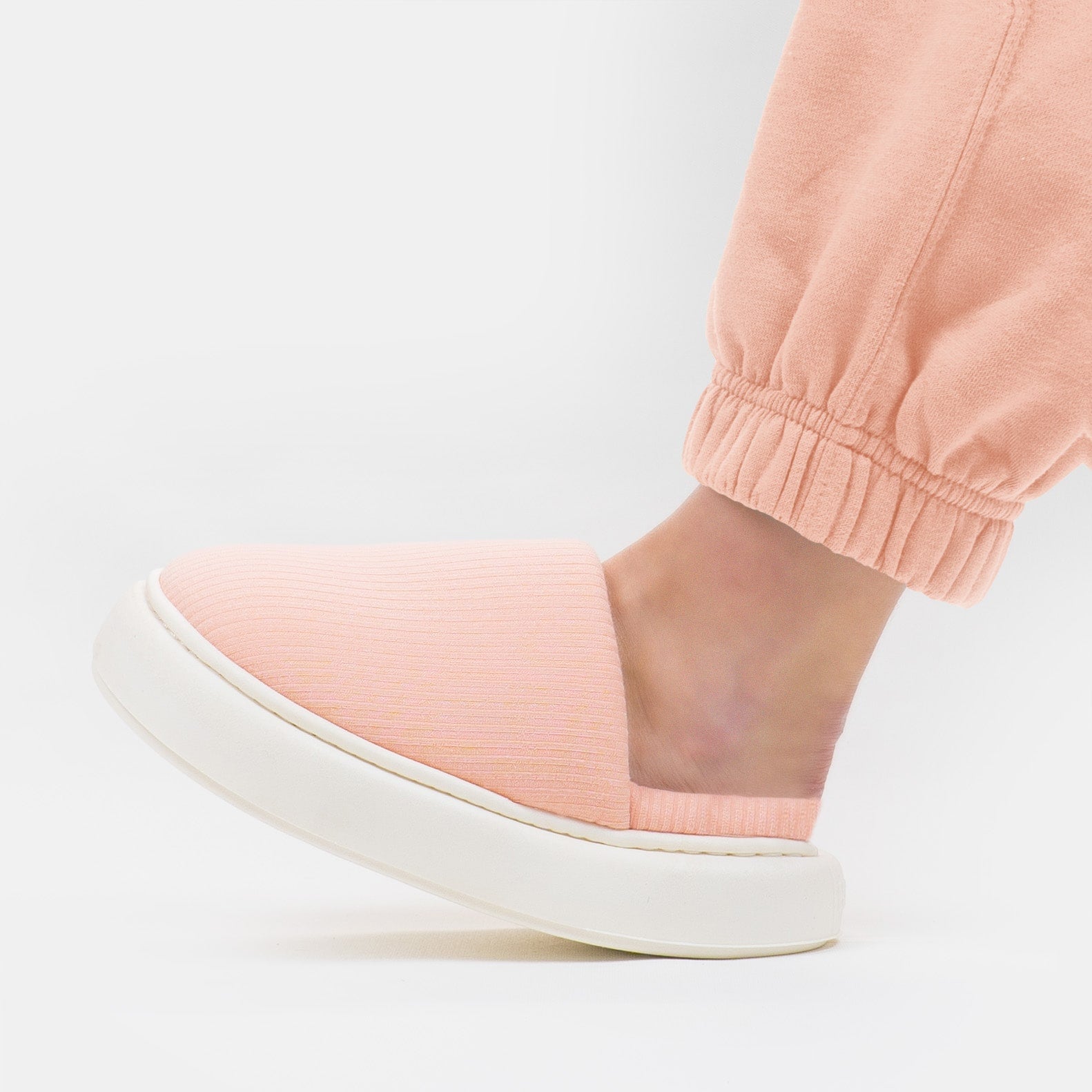 Cloud Slides Cozy Plush – All Day Comfort. Save 60% Off Today – Cloud ...